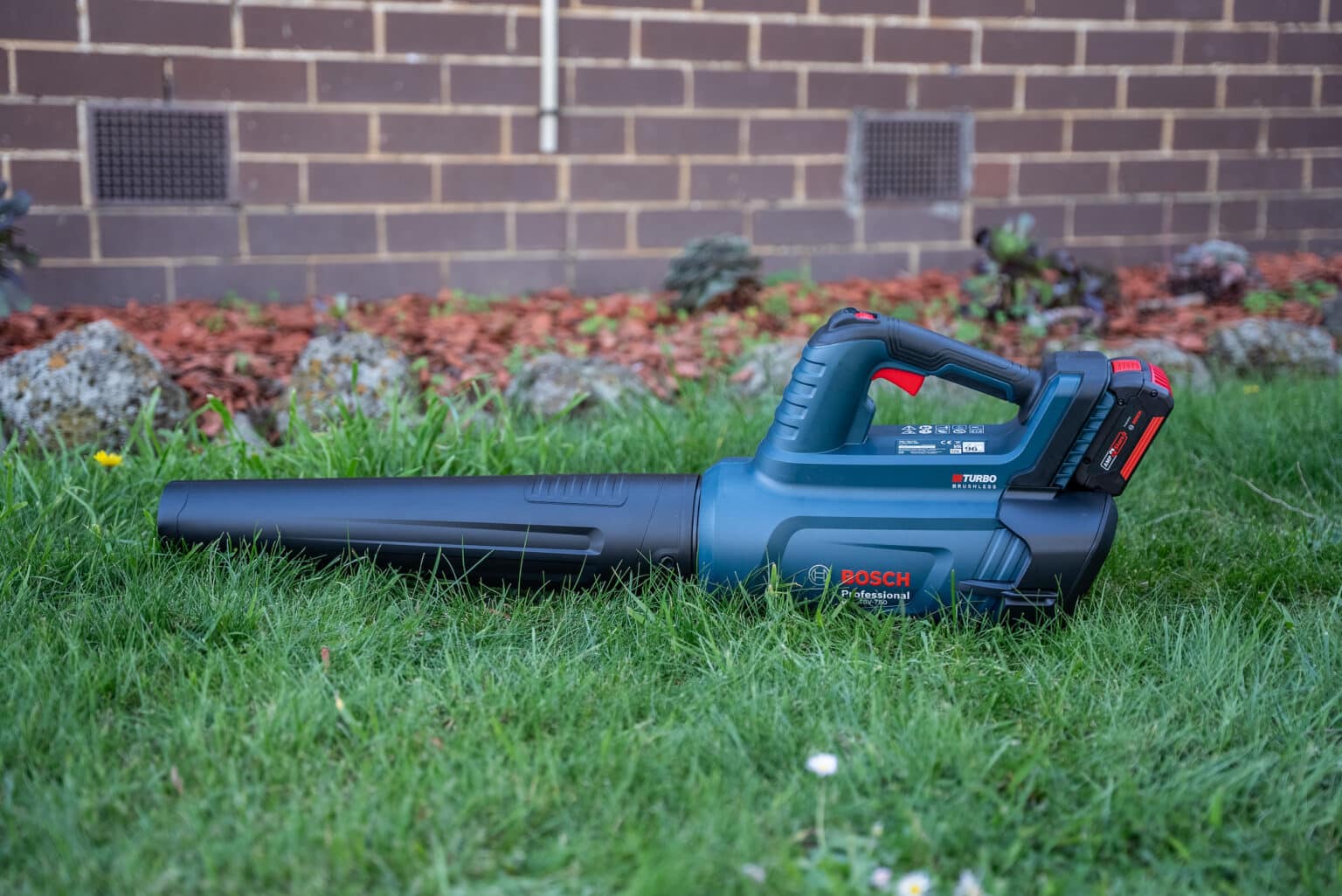 Bosch Professional Power Tools and Red Bull Hardline 2025 - The Tradie ...