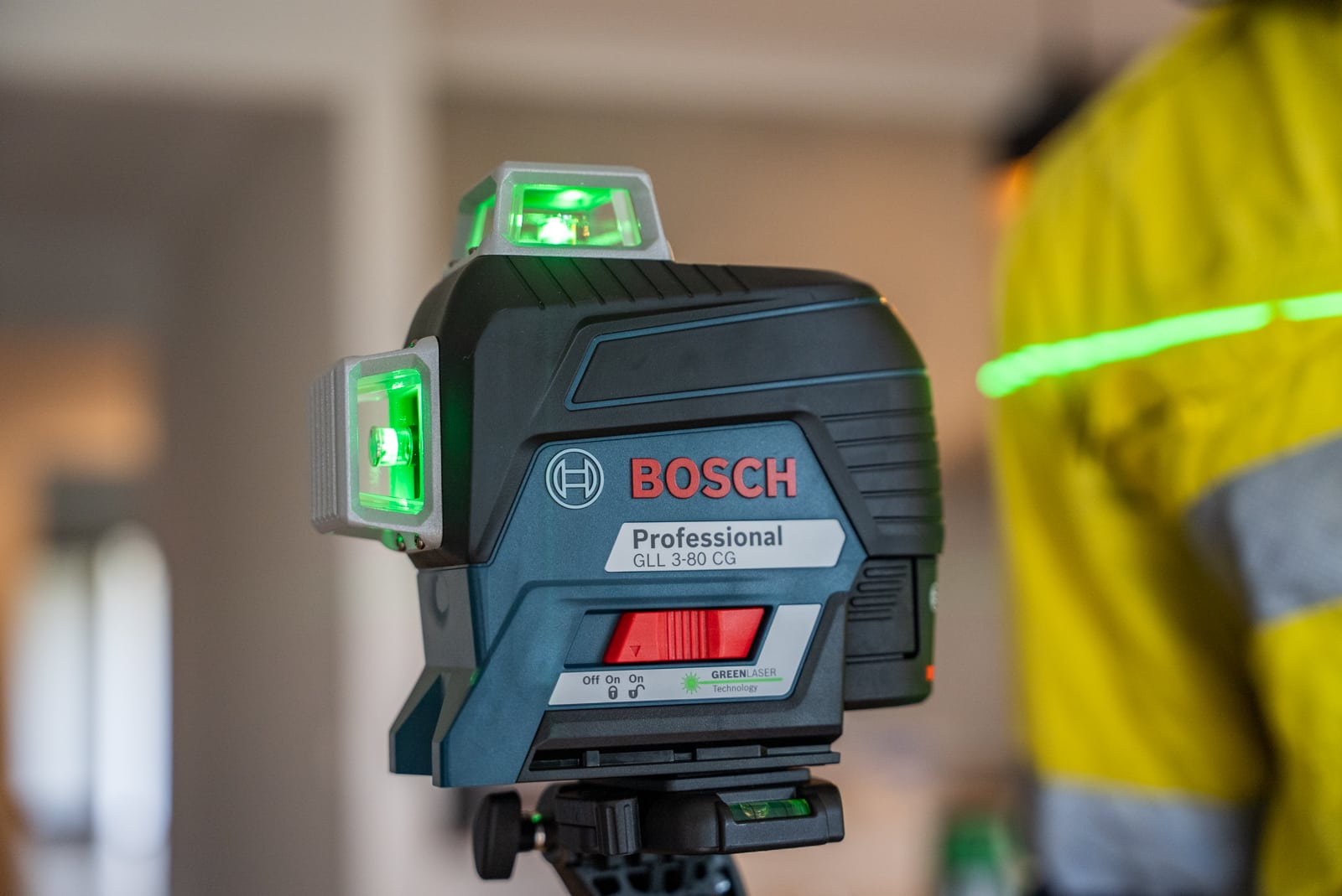 Tradie Tough Test: Bosch's GLL 3-80 CG Professional laser - The Tradie ...
