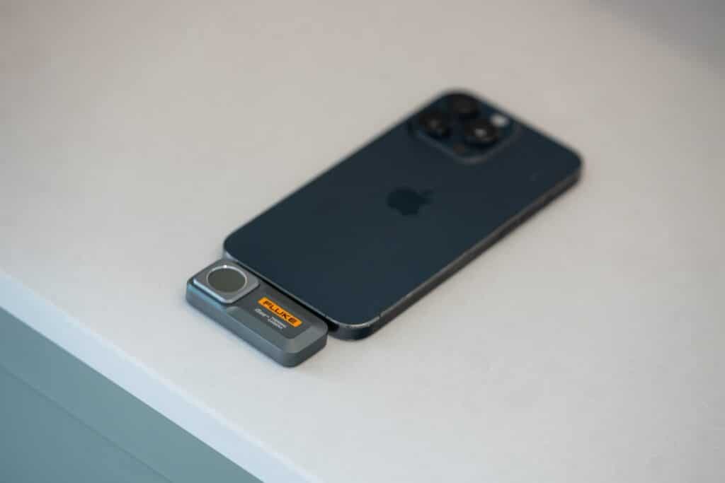 Fluke iSee mobile thermal camera: Turn your smartphone into diagnostics ...